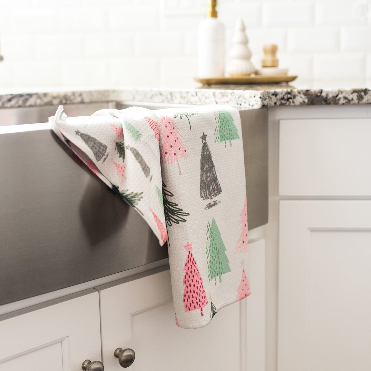 Festive Trees Hand Towel – UNRAKD